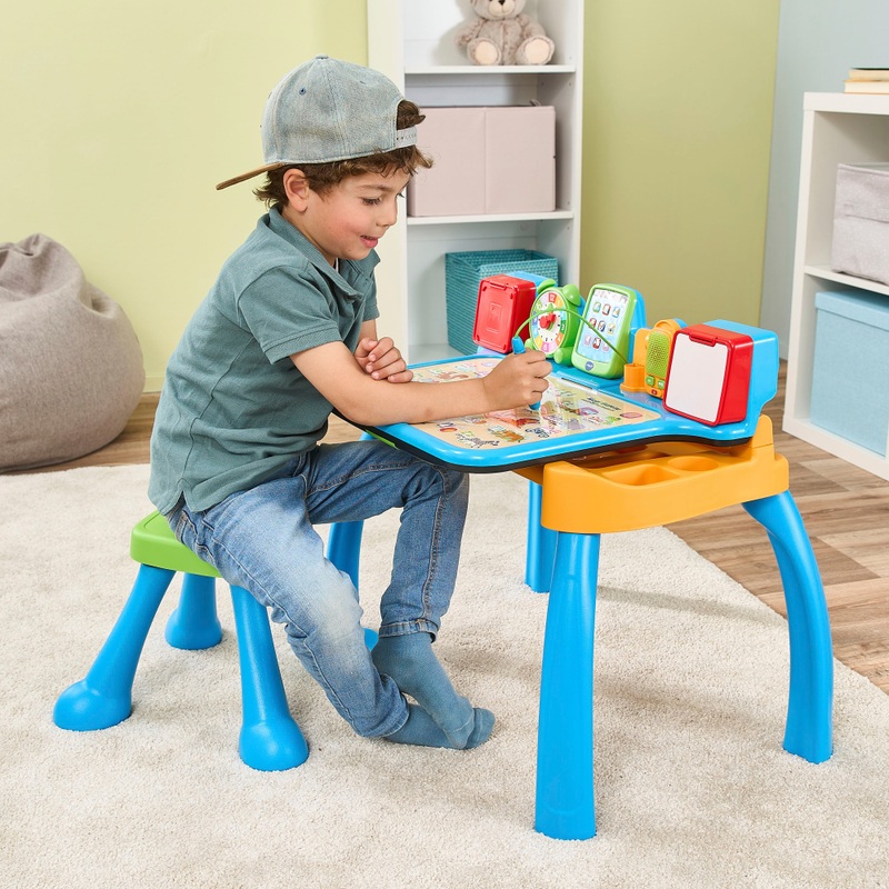 VTech 6-in-1 Magischer Schreibtisch | Smyths Toys Deutschland