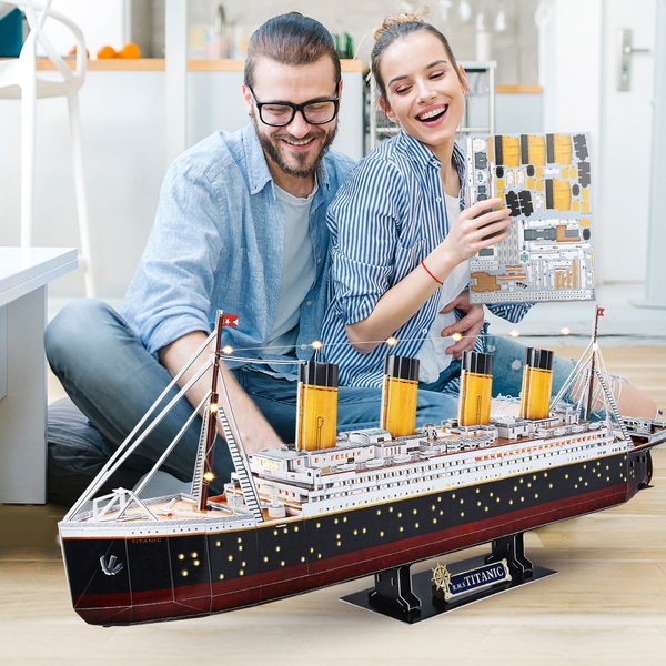 Cubic Fun Titanic 3D Puzzle with Lights 266 Pieces | Smyths Toys UK