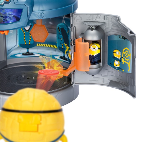 Despicable Me 4 Mega Minions Transformation Chamber Playset | Smyths ...