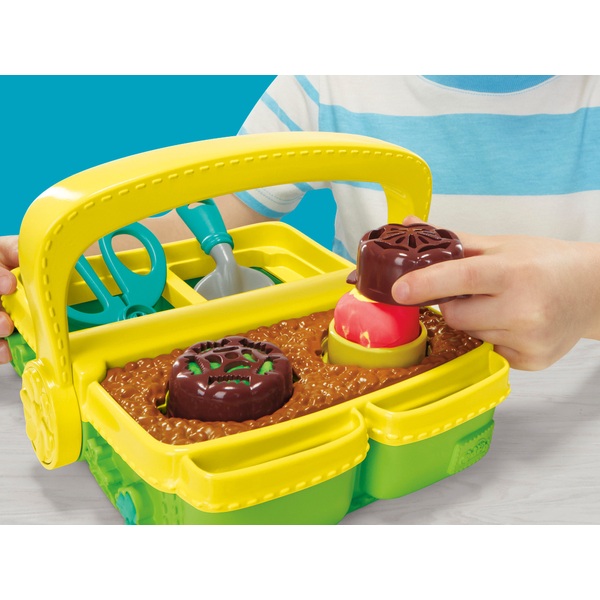 Play-Doh Blooming Flowers | Smyths Toys UK