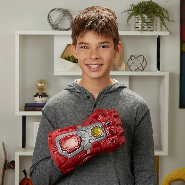 Marvel The Avengers Electronic Power Gauntlet | Smyths Toys Deutschland