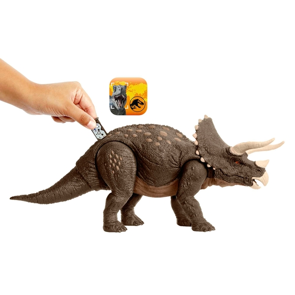 Jurassic World Triceratops Dinosaurier Spielzeug Figur | Smyths Toys ...