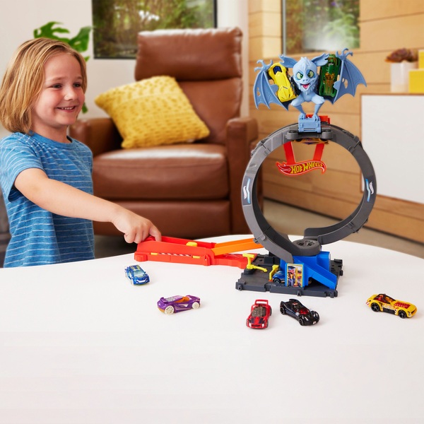 Hot Wheels City Let's Race Bahn Bat Loop Attack mit Auto 1:64 | Smyths ...