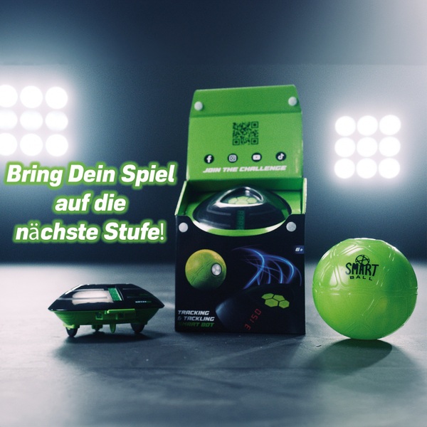 Smart Ball Indoor Soccer Bot Fußballtrainer-Roboter | Smyths Toys ...
