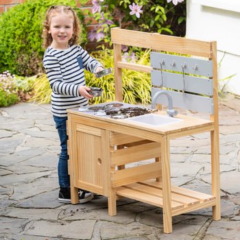 Kitchen Corner Deluxe Spielküche aus Holz pink | Smyths Toys Österreich