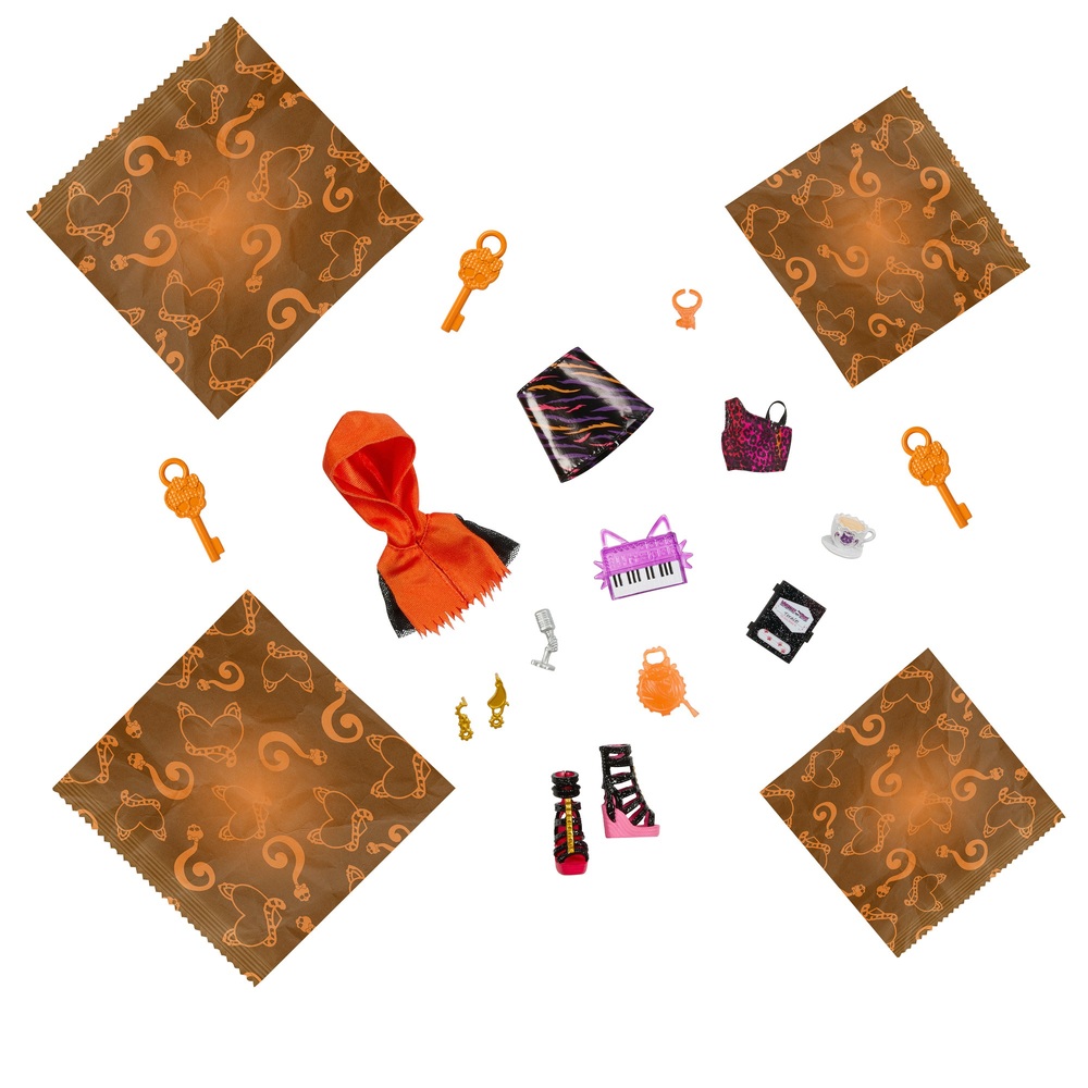 Monster High Skulltimate Secrets Neon Frights Toralei Doll Fashion Set ...