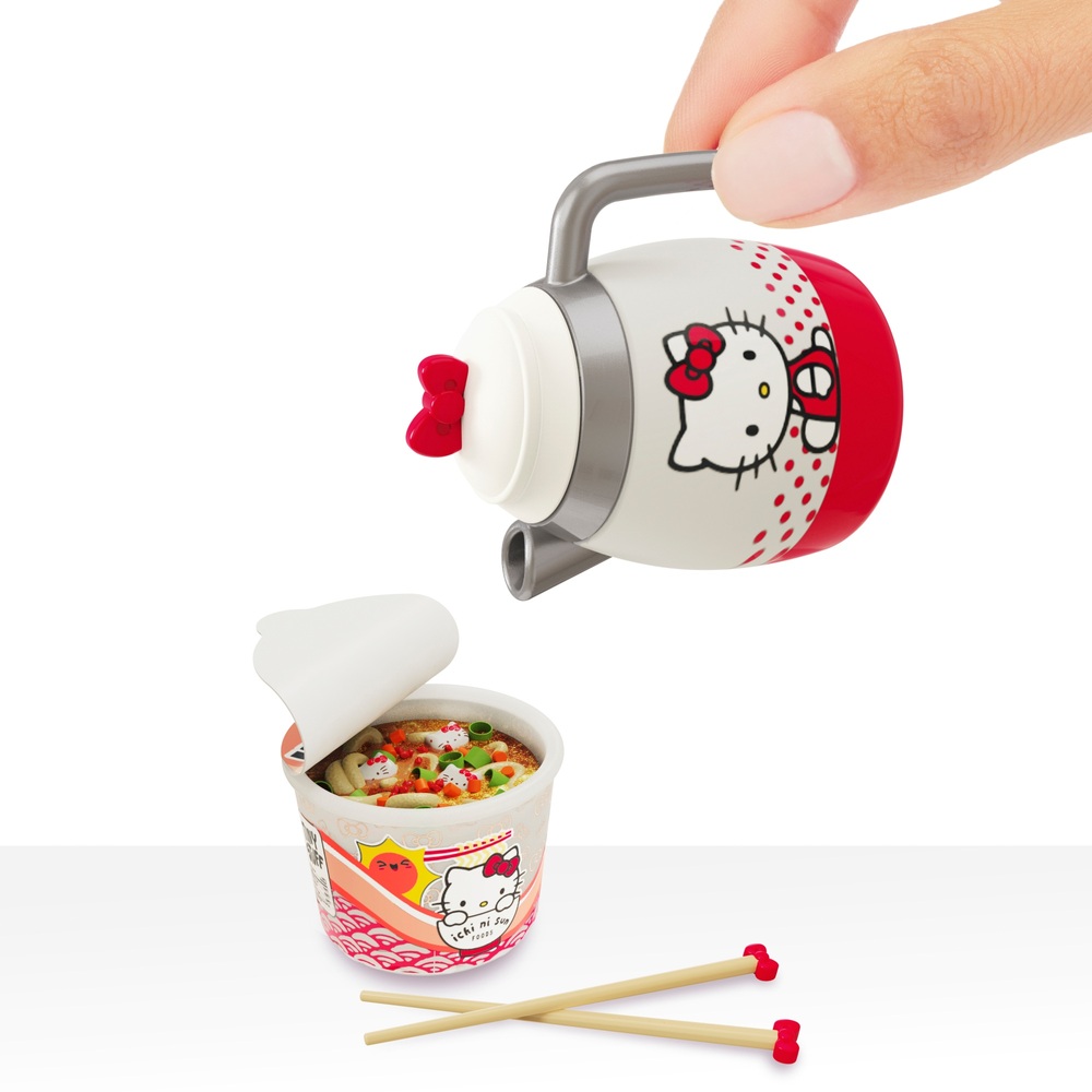 MGA's Miniverse Make It Mini Food Hello Kitty sortiert | Smyths Toys ... MGA's Miniverse Make It Mini Food Hello Kitty sortiert | Smyths Toys ...
