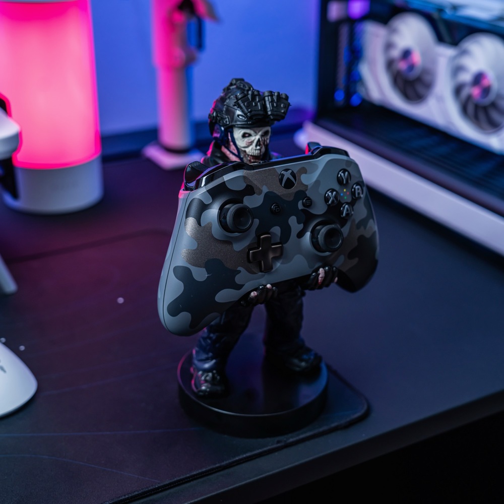 Cable Guys Call of Duty Zombie Ghost Warzone Phone and Controller ...