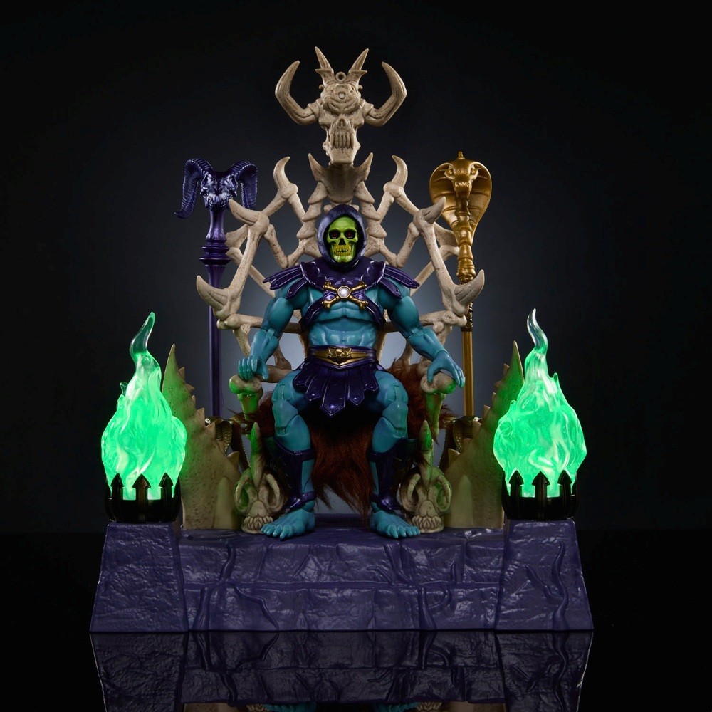 Masters of the Universe New Eternia Figur Skeletor mit Thron | Smyths ...