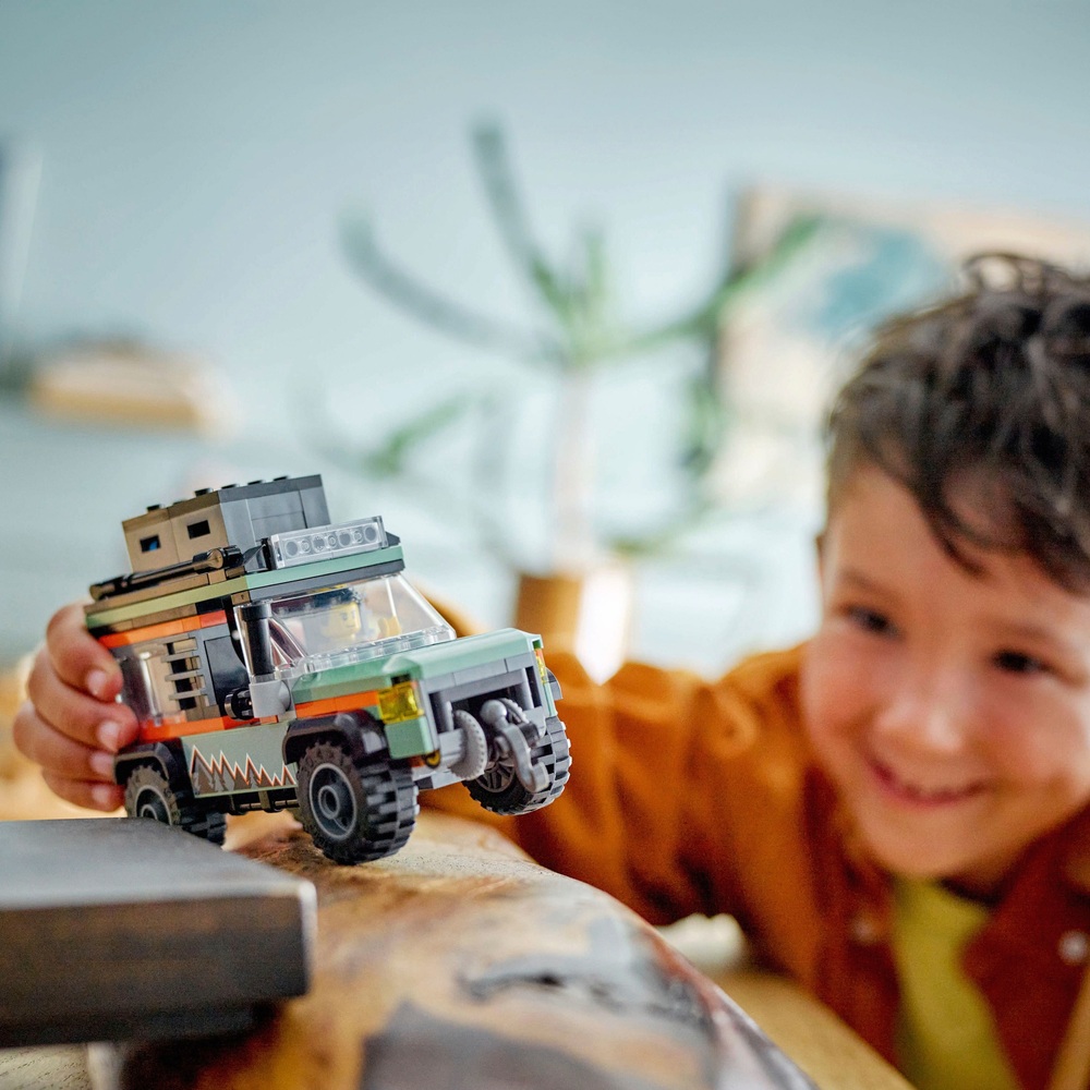 LEGO City 60447 Offroad Geländewagen | Smyths Toys Deutschland