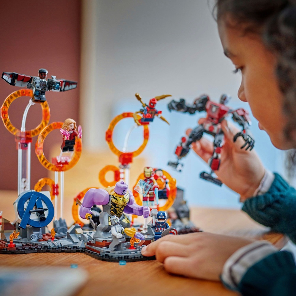 LEGO Marvel 76323 Avengers: Endgame Final Battle Set | Smyths Toys UK