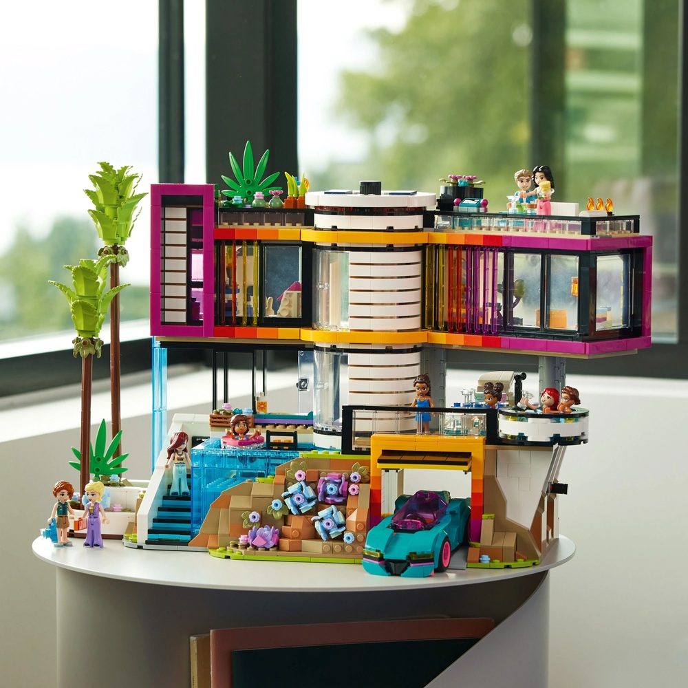 LEGO Friends 42639 Andreas moderne Villa | Smyths Toys Deutschland