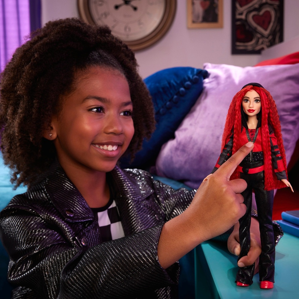Disney Descendants 4 The Rise of Red Doll Singing Red 28cm | Smyths Toys UK