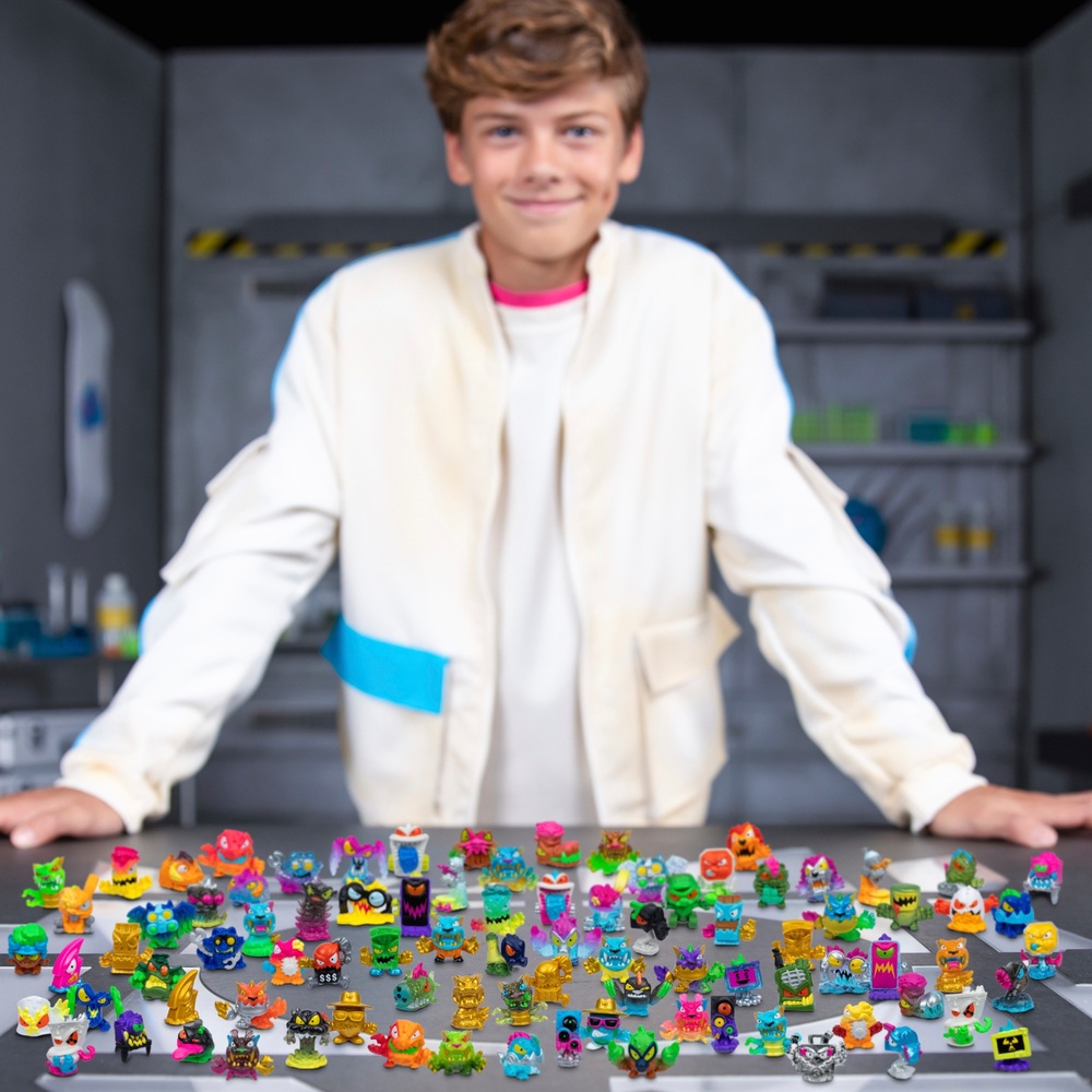 MrBeast Lab Swarms Spielset Mega-Labor Atomic-Serie 12er Set | Smyths Toys Österreich